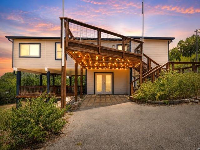 651 Colleen Dr, Canyon Lake, TX 78133