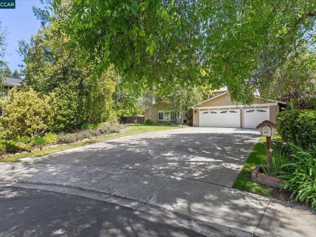 651 Derbyshire Pl