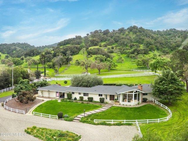 651 Foxen Ln, Los Alamos, CA 93440