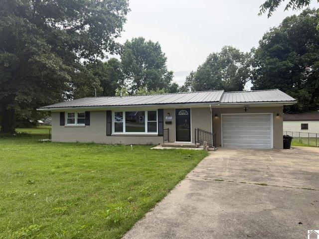 651 Olive St, La Center, KY 42056