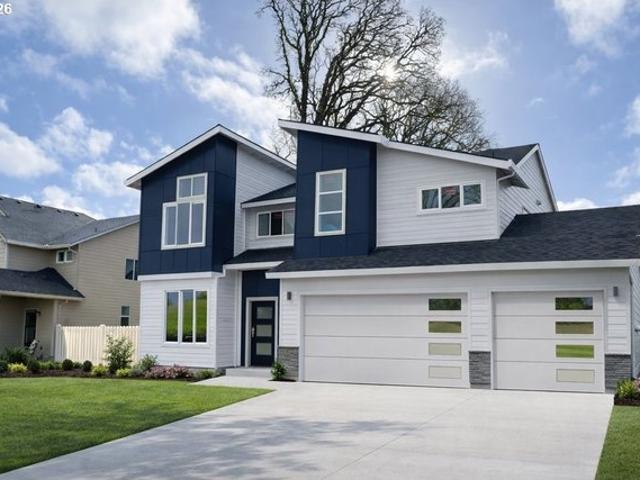 651 S 5th St, Carlton, OR 97111