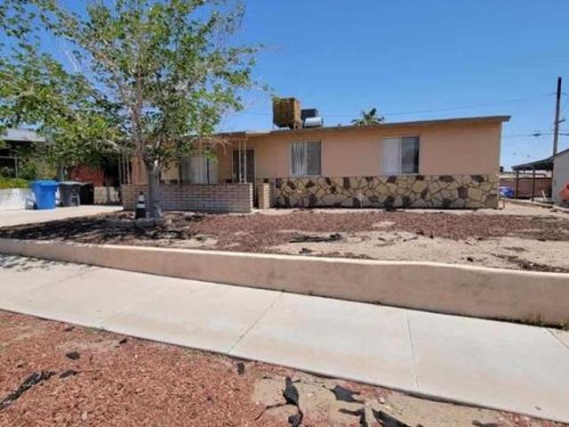 651 S Muriel Dr, Barstow, CA 92311