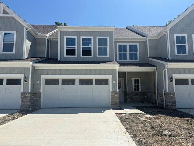 651 S Port Dr, Avon Lake, OH 44012