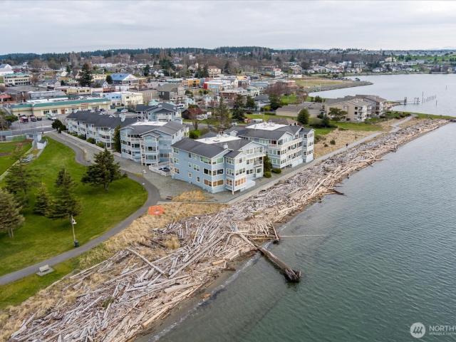 651 SE Bayshore Dr, Unit E101, Oak Harbor, WA 98277 | MLS #2422