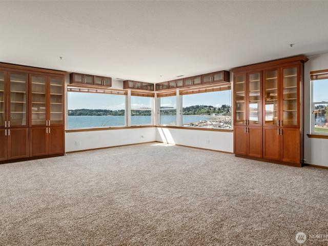 651 SE Bayshore Dr, Unit E102, Oak Harbor, WA 98277 | MLS #2517
