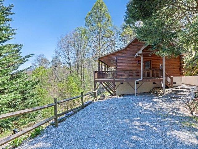 651 Point of View Dr, Waynesville, NC 28785