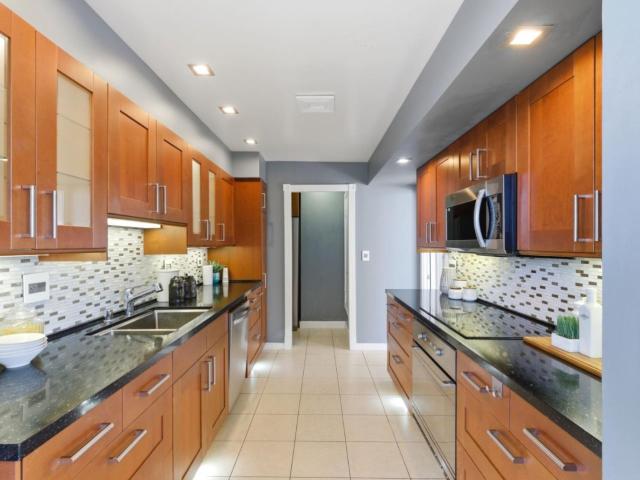 651 Port Drive 208