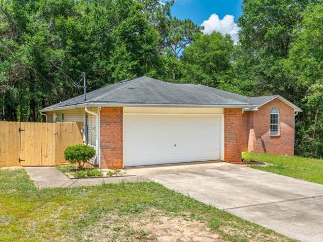 651 Panama Dr, Crestview, FL 32536