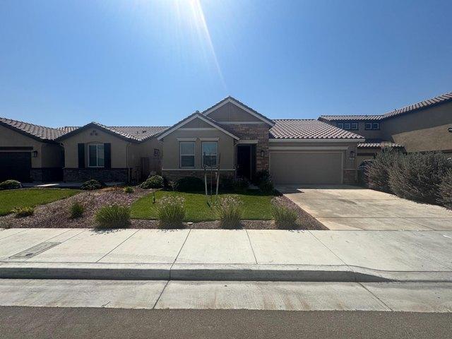 651 Pinelli Dr, Los Banos, CA 93635