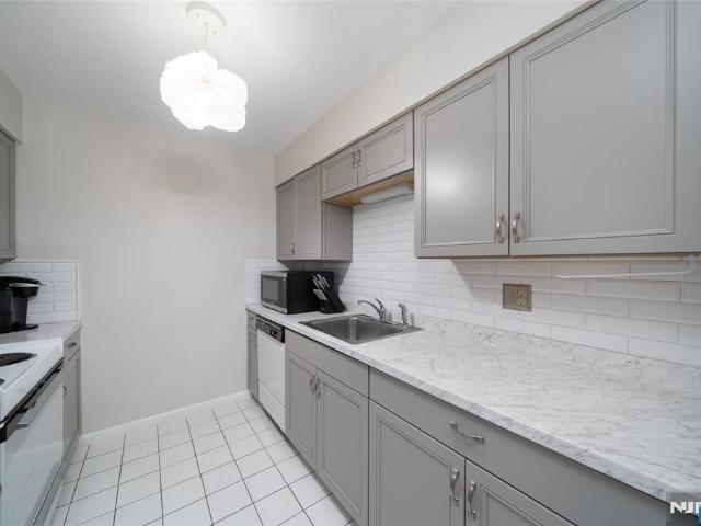 651 Riverside Avenue # B17
