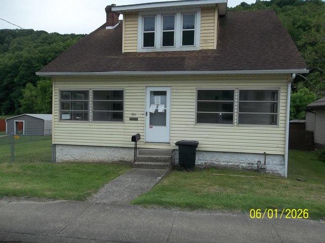 651 W 2nd St, Weston, WV 26452