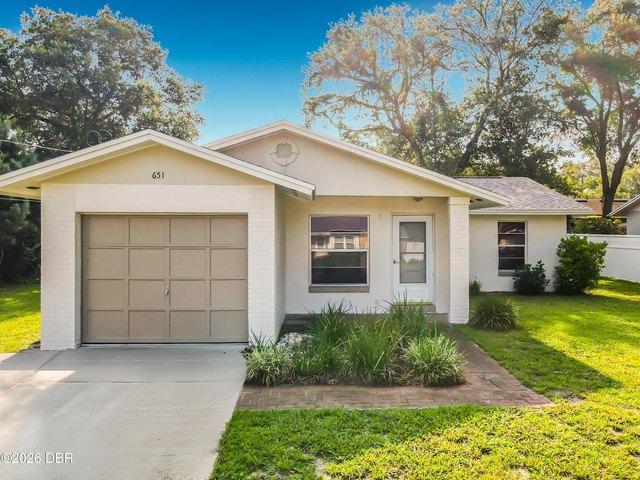 651 W Blue Lake Ter, Deland, FL 32724