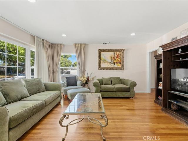 6524 Forbes Ave, Lake Balboa, CA 91406 | Compass