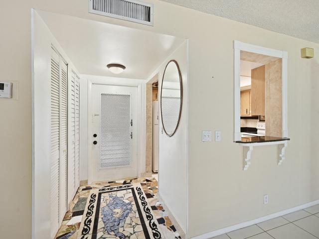6525 S Oriole Blvd, Delray Beach, FL 33446 | MLS #B26006