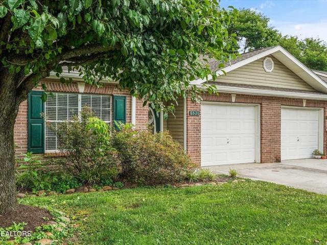 6526 Bakersfield Way, Knoxville, TN 37918