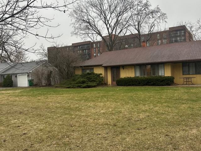 6526 Howard Ave, Indian Head Park, IL 60525 | MLS #12593 | Compass