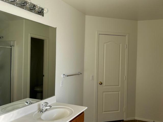 6526 S 71st Drive