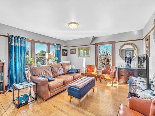 6526 W North Ave, Wauwatosa, WI 53213