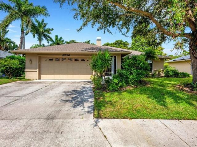 6526 68th St E, Bradenton, FL 34203