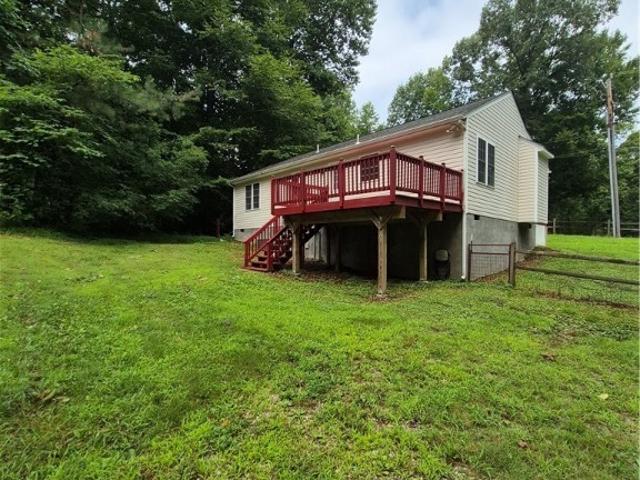 6527 Lakeshore Drive