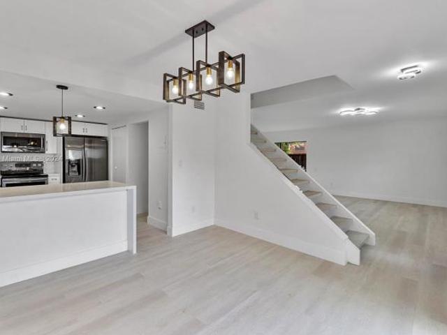 6527 SW 116th Pl #B, Miami, FL 33173