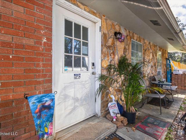 6528 Columbus Cir, Ocean Springs, MS 39564 | MLS #4137