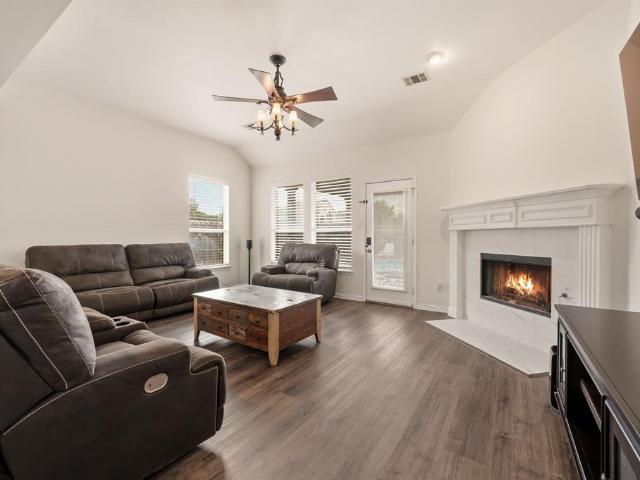 6528 Stewart Boulevard