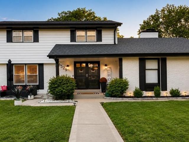 6529 N Range Line Rd, Glendale, WI 53209
