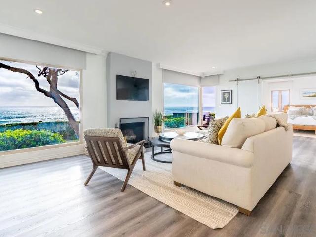 6529 Neptune Pl, La Jolla, CA 92037 | MLS #260002
