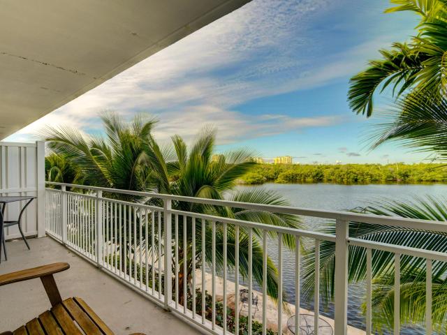 6520 N Ocean Blvd, Ocean Ridge, FL 33435 | MLS #B26022 | Compass