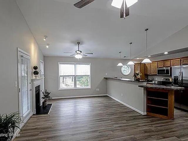 6520 Brook Bend Way 200
