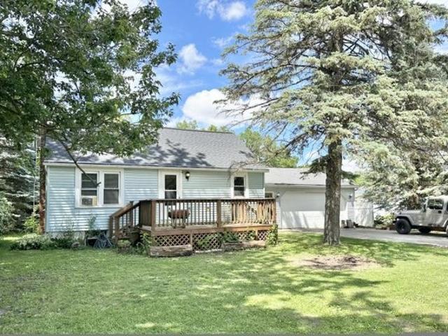 6520 Carpenter St, Marlette, MI 48453
