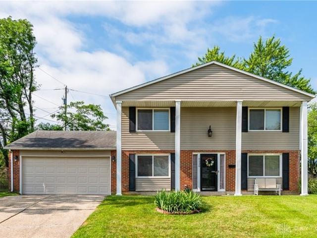6520 Larcomb Dr, Huber Heights, OH 45424