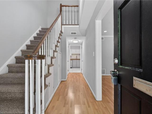 6520 Roswell Road 48