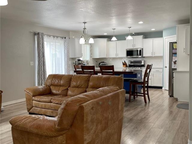 6521 Donahue Drive