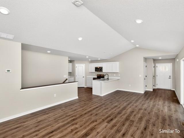 6522 NE 11th Ct, Des Moines, IA 50313