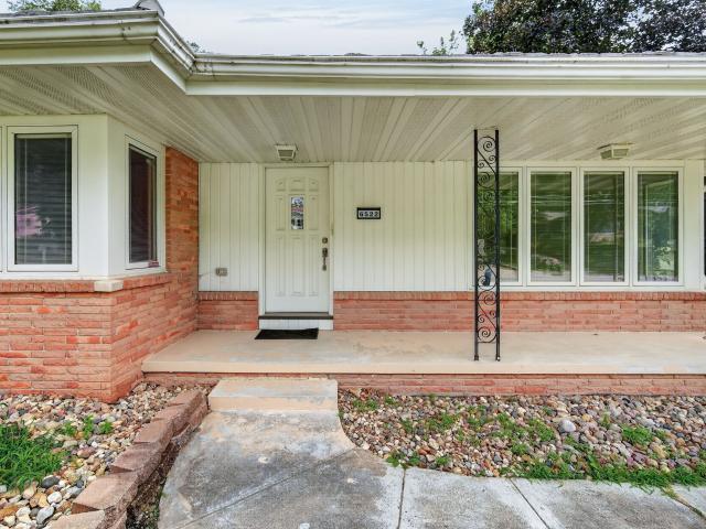 6522 Lincoln Avenue