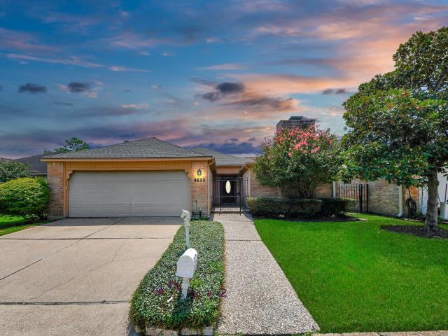 6523 Oakland Hills Drive