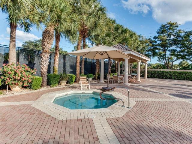 6523 Vía Trento, Delray Beach, FL 33446 | MLS #R11167