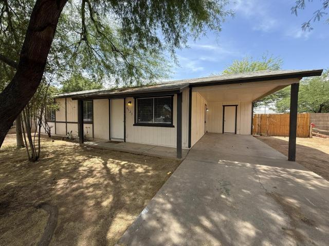 6523 W Weldon Ave, Phoenix, AZ 85033 | MLS #7013 | Compass