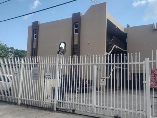 652 3rd St NW #103, Miami, FL 33128