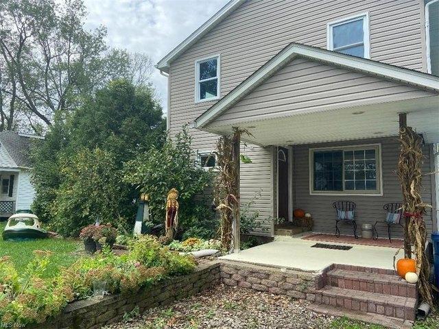 652 Alameda Ave, Sheffield Lake, OH 44054