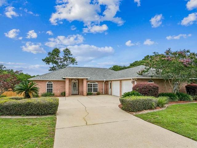 652 Ashford Rd, Cantonment, FL 32533