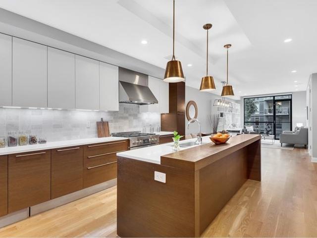 652 Bergen St Apt 2C, Brooklyn, NY 11238