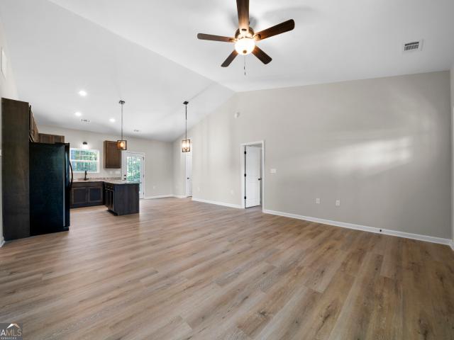 652 Harris Circle