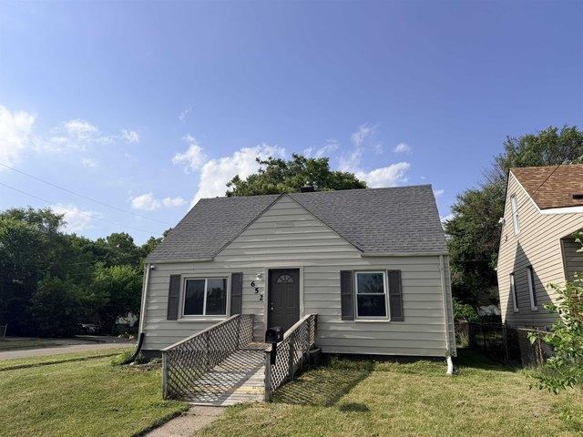 652 Ingleside Ave, Flint, MI 48507
