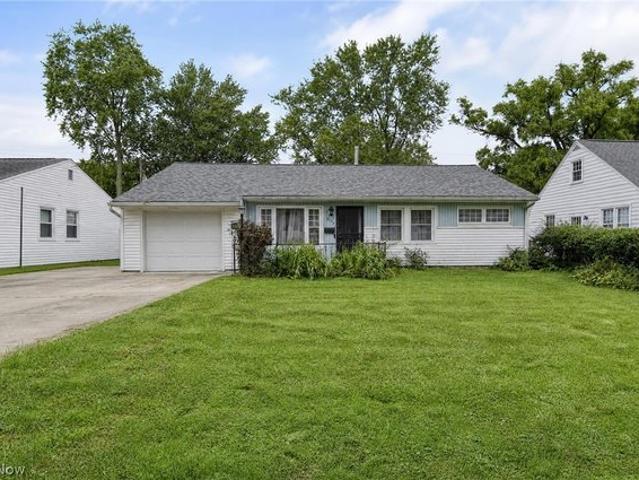 652 Iroquois Trl, Willoughby, OH 44094