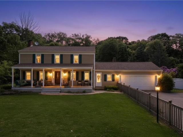 652 Old Post Rd, North Attleboro, MA 02760