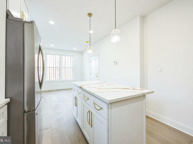 652 N 38th Street, Philadelphia, US, PA