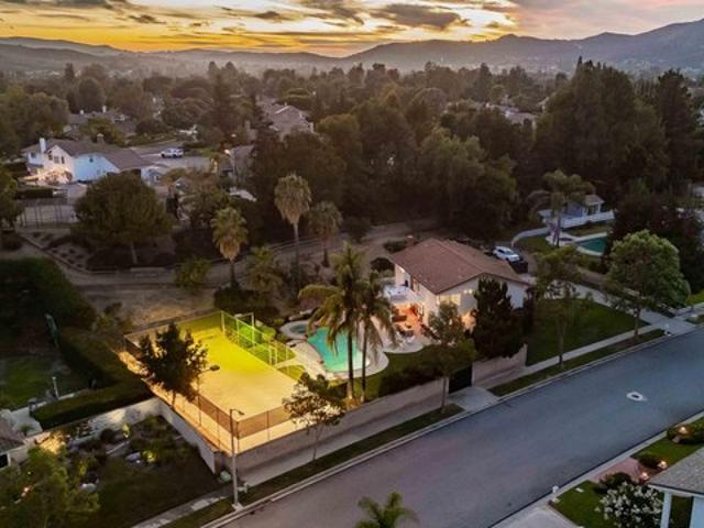 652 Stonebrook St, Simi Valley, CA 93065